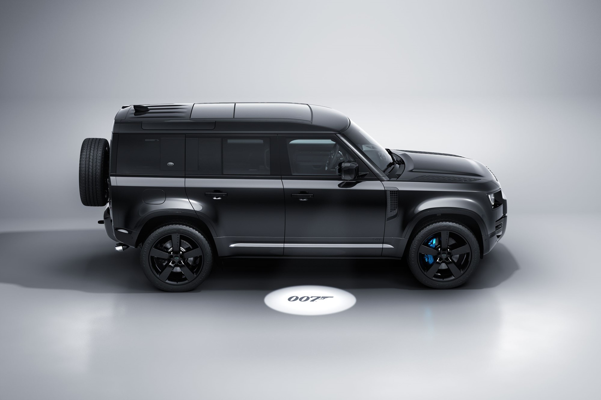 Land Rover Defender V8 Bond Edition land-rover-defender-v8-bond-edition